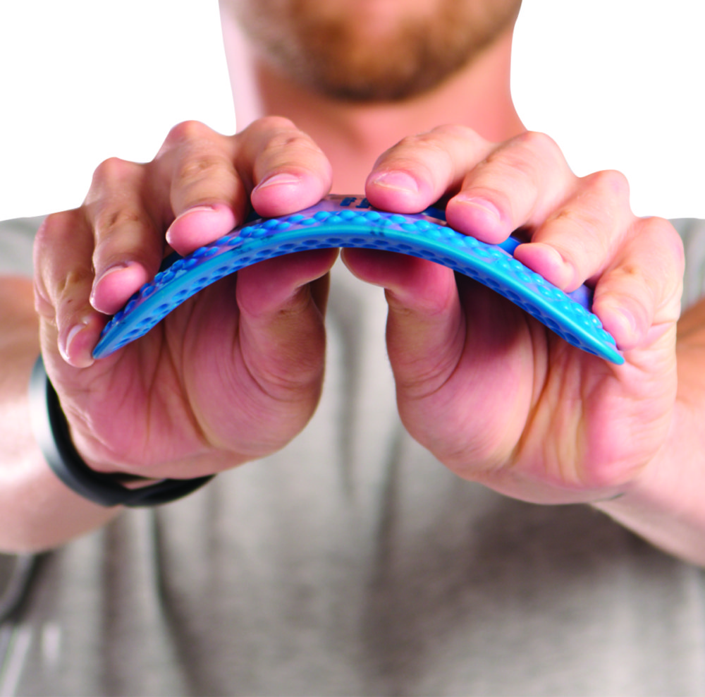 FlexEdge soft tissue mobilizer to promote flexibility